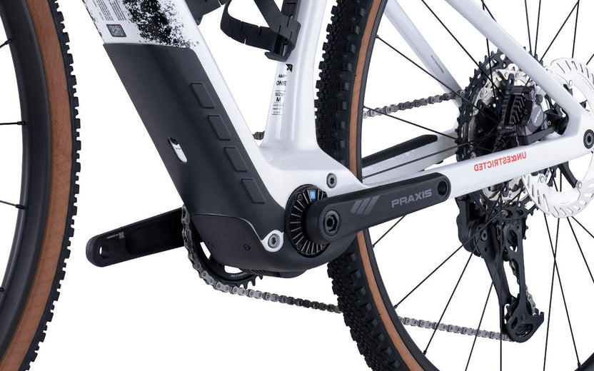 URS AMP ONE Metallic White / Black – BMC Switzerland AG